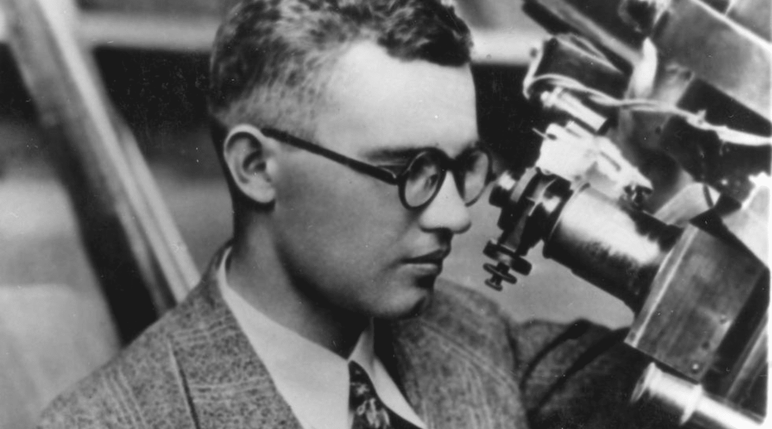 Astronomy: Clyde Tombaugh, Pluto Discoverer - Kancil Science Competition